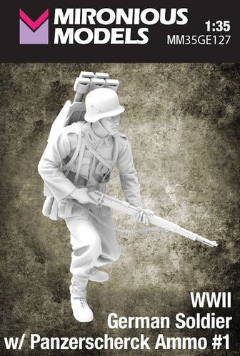 NEW! Mironious Models 35GE127 German WWII Soldier with Ammo Panzerscherck No.7 (1 Figure)
