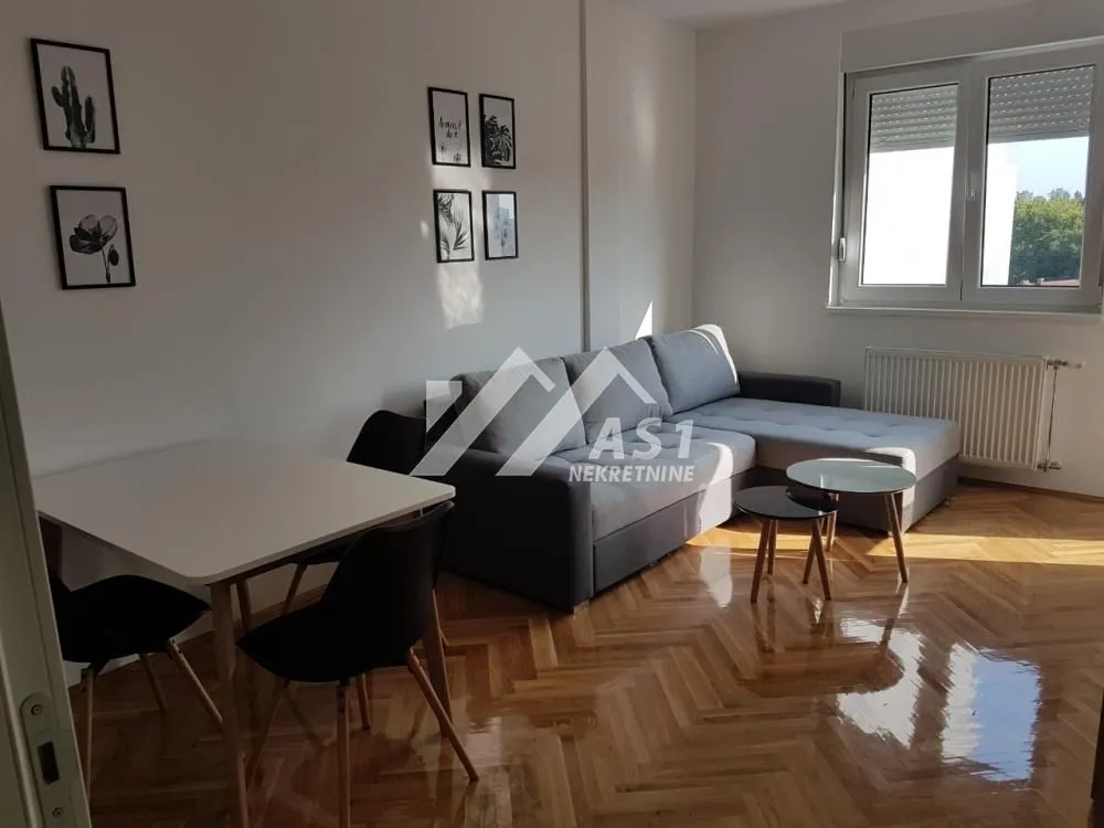 Izdavanje, jednosoban stan, 41m², Bulevar Evrope, Novi Sad Sve Podlokacije