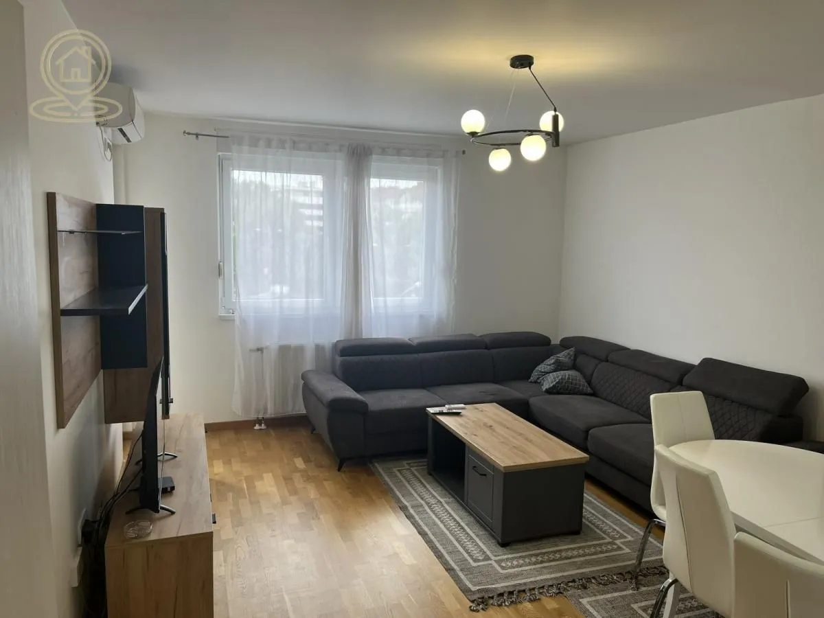 Izdavanje, dvosoban stan, 50m², Petrovaradin, Novi Sad