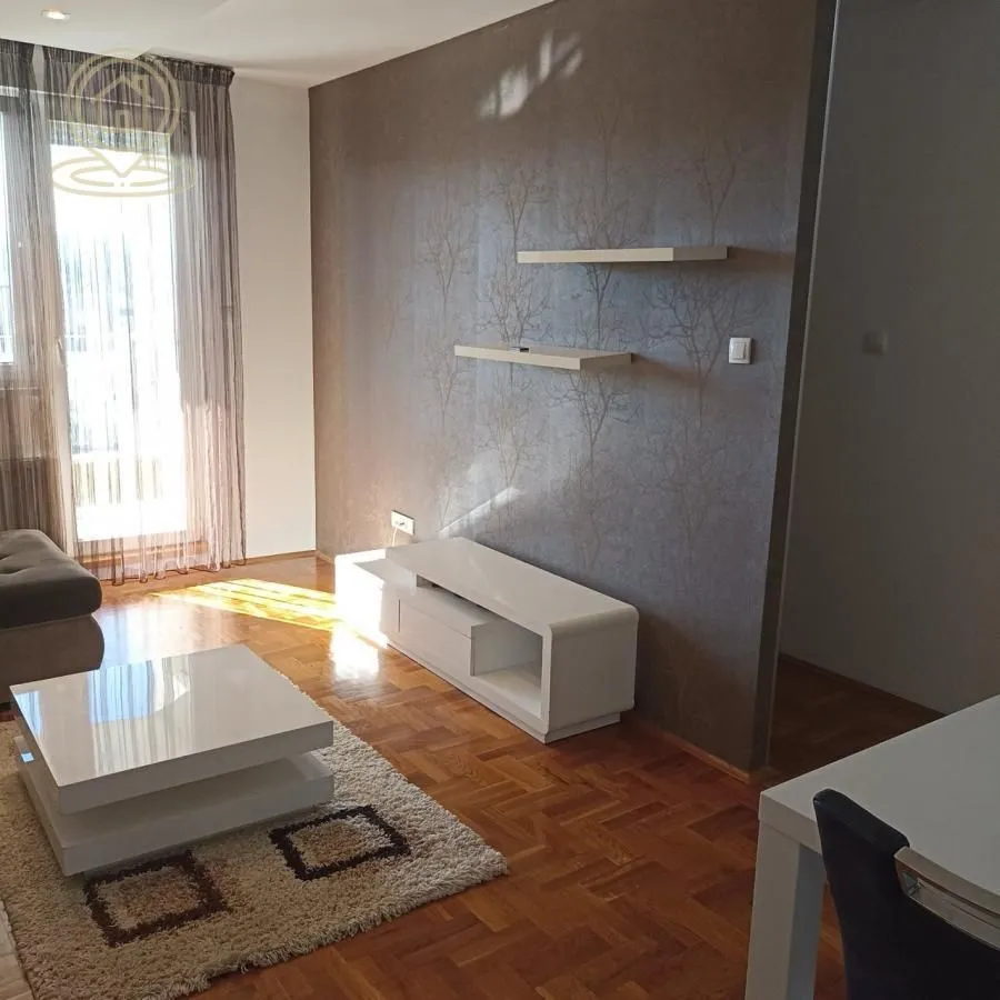 Izdavanje, dvosoban stan, 53m², Liman 4, Novi Sad Sve Podlokacije