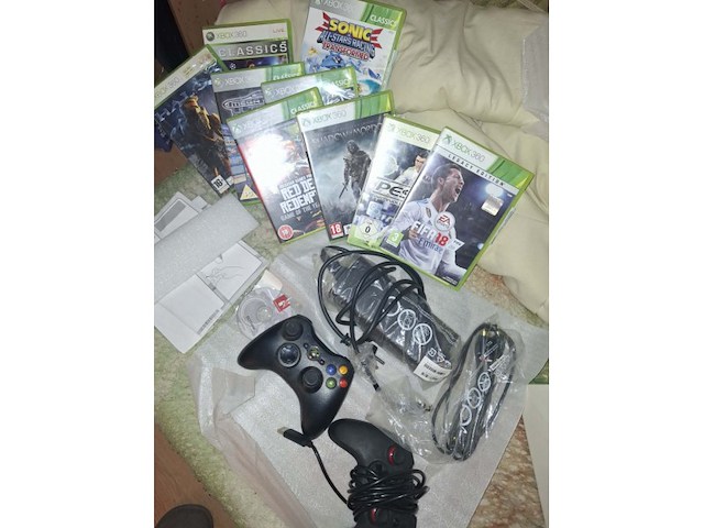 Xbox 360 E konzola + 2 džojstika + 10+ igara komplet