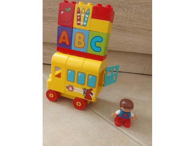 Lego duplo bus