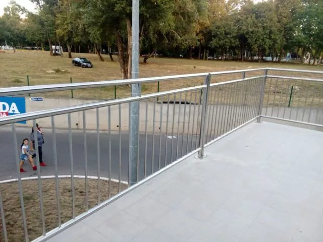 SPOLJAŠNJE INOX OGRADE - PRIMER 14