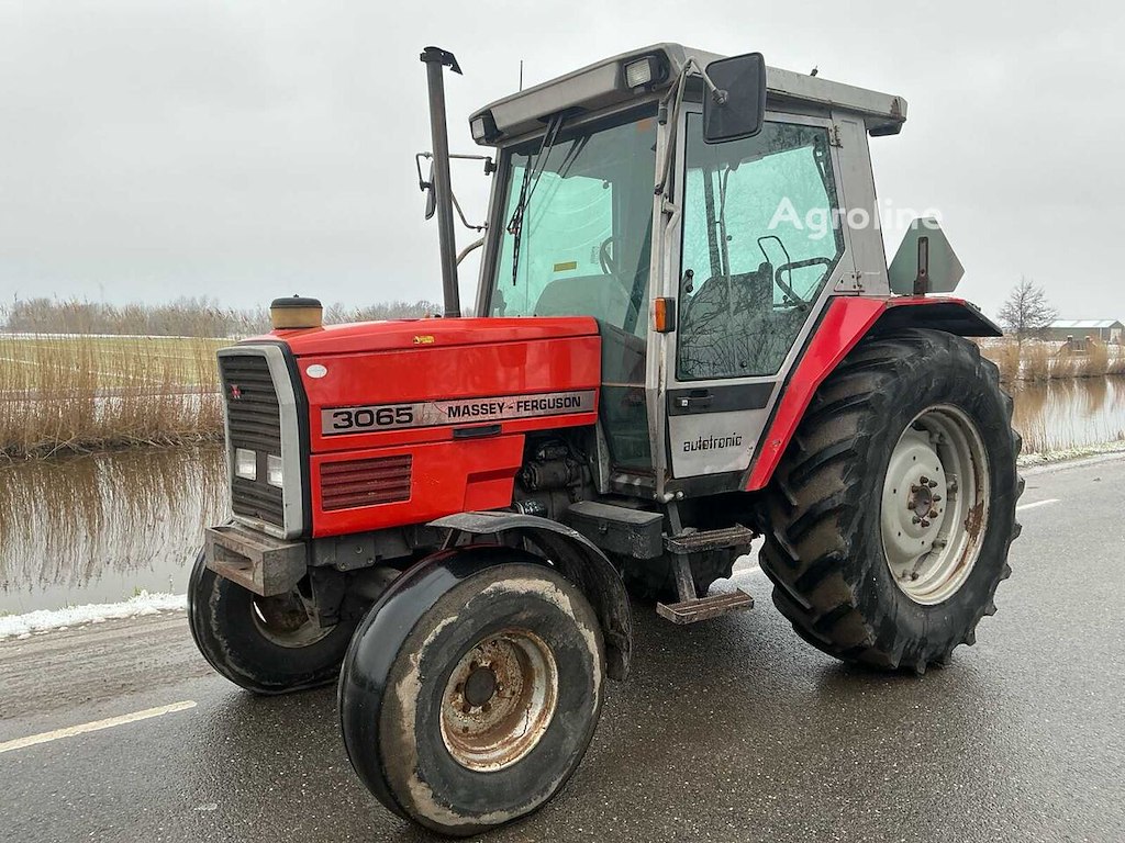 Prodaje se Massey Ferguson 3065 traktor točkaš na aukciji