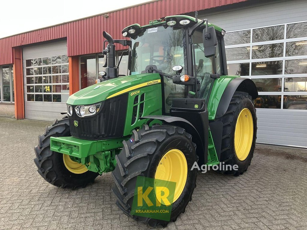 Novi John Deere 6100M traktor točkaš