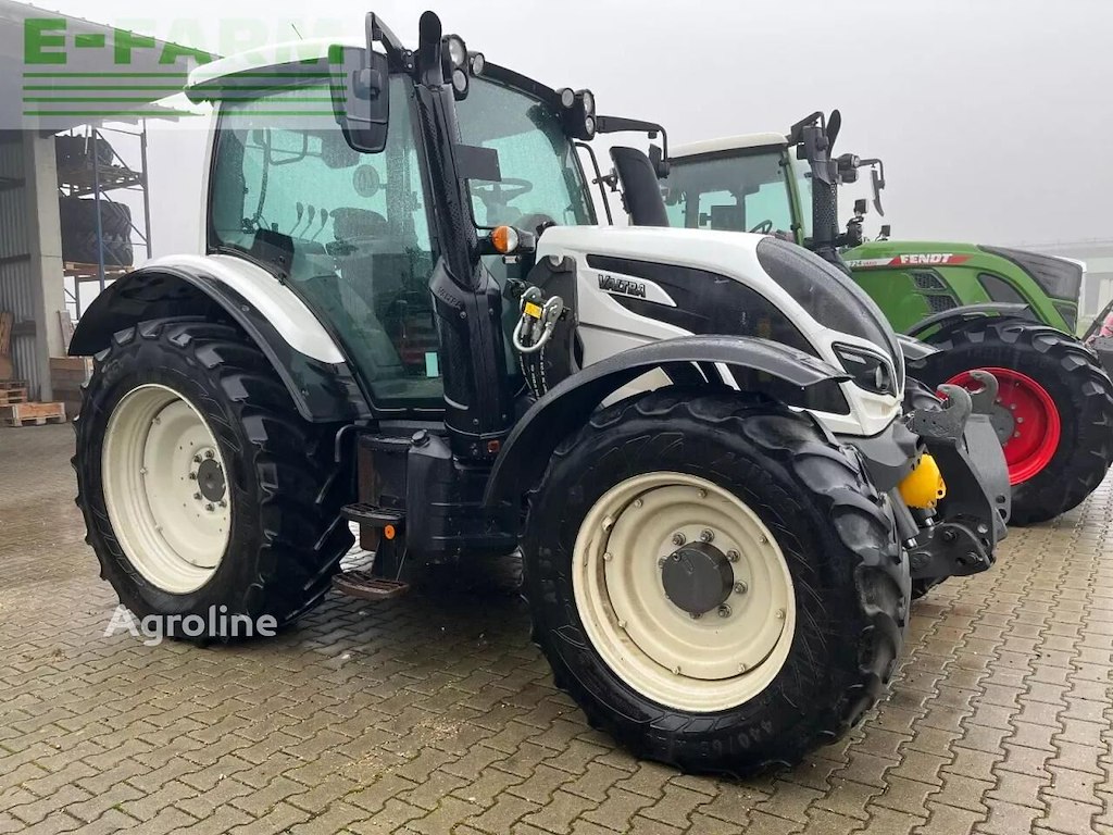 Valtra n104 traktor točkaš
