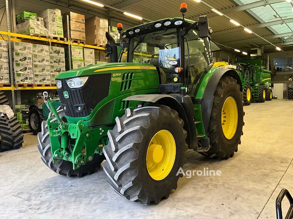 Prodaje se John Deere 6215R traktor točkaš na aukciji