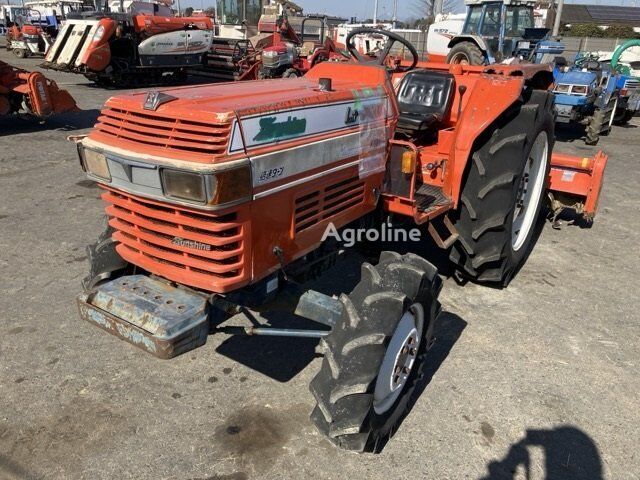 Kubota TRACTOR(Kubota) traktor točkaš