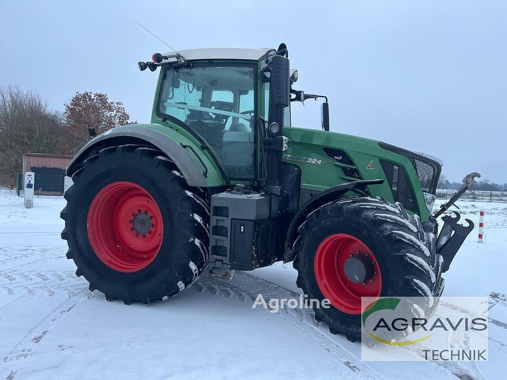 Fendt 824 Vario SCR traktor točkaš