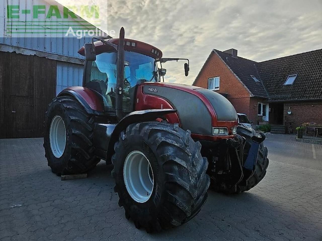 Valtra s 280 traktor točkaš