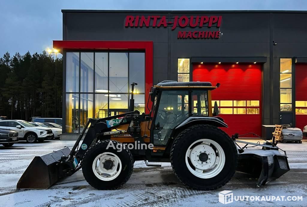 Prodaje se Valtra Valmet 600 / Loader, Bucket, Snowblower!, 1998, 10,002 h, Ilmajo traktor točkaš na aukciji
