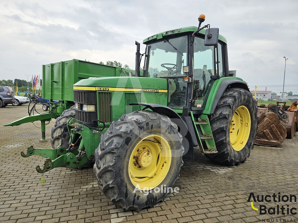 Prodaje se John Deere 6810 traktor točkaš na aukciji