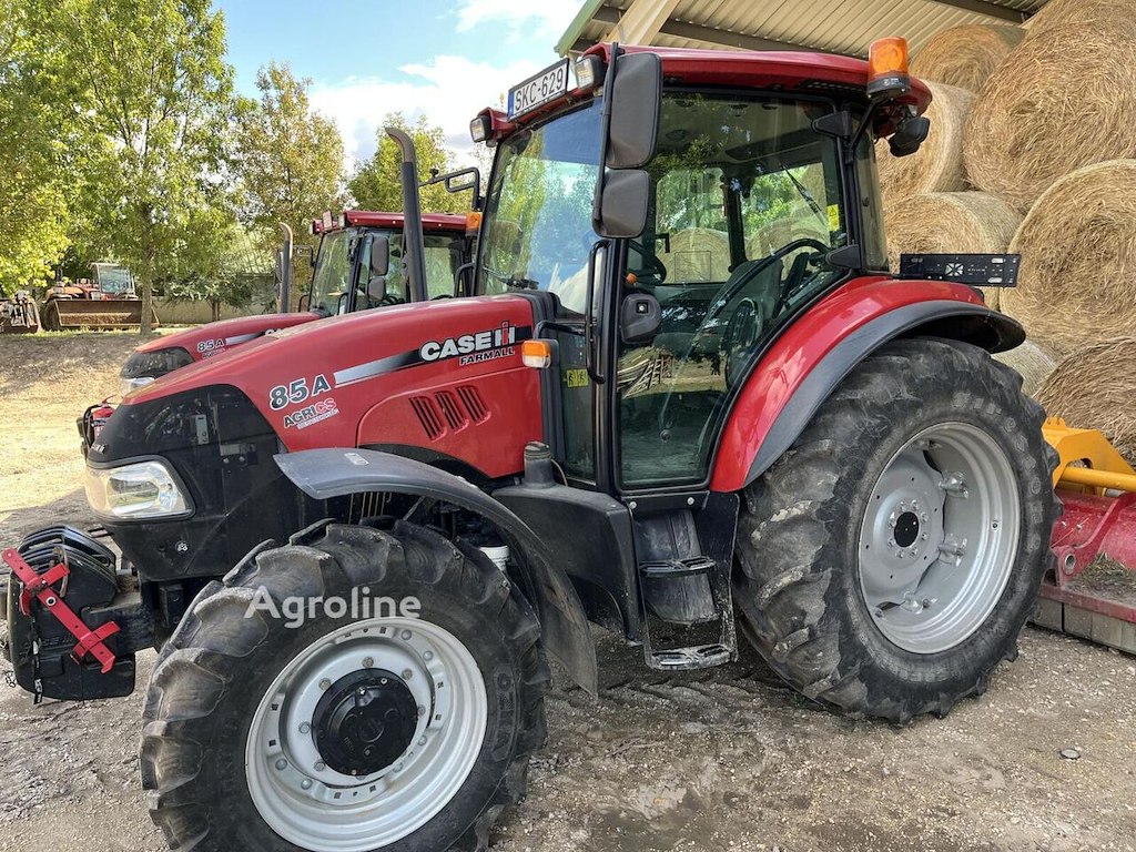 Case IH Farmall 85 A traktor točkaš
