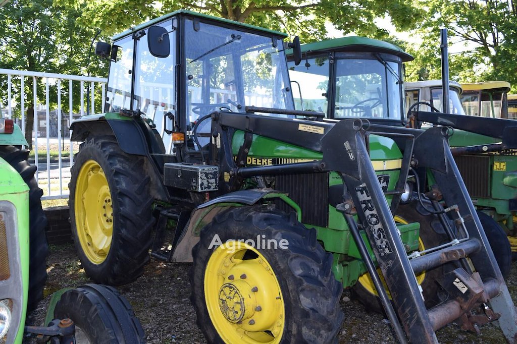 John Deere 1950 traktor točkaš