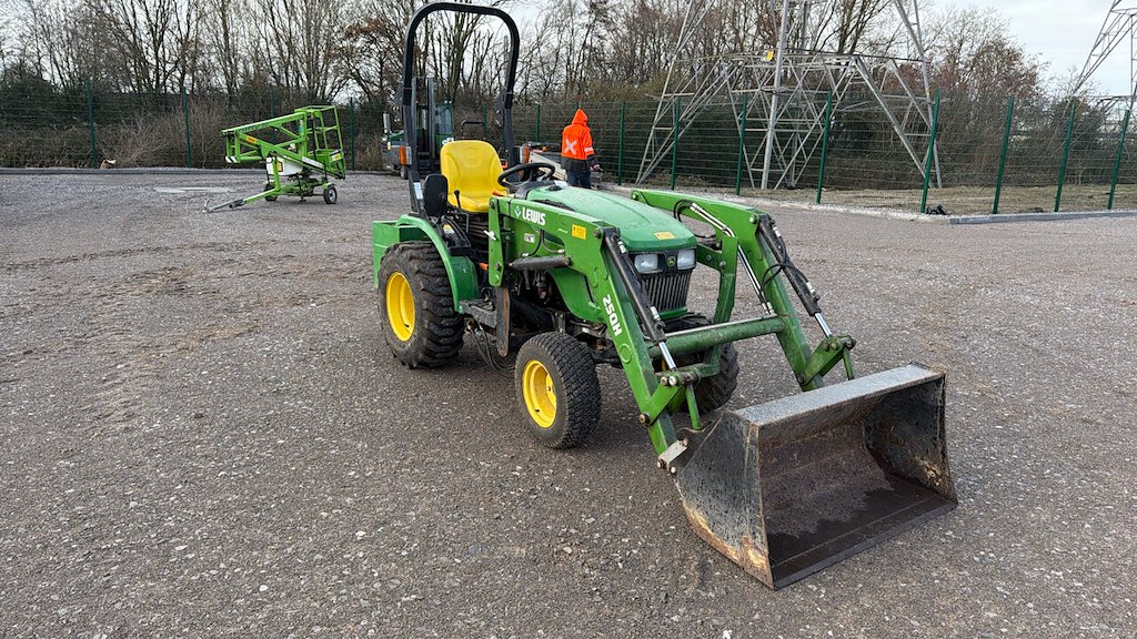 Prodaje se John Deere 455 mini traktor na aukciji