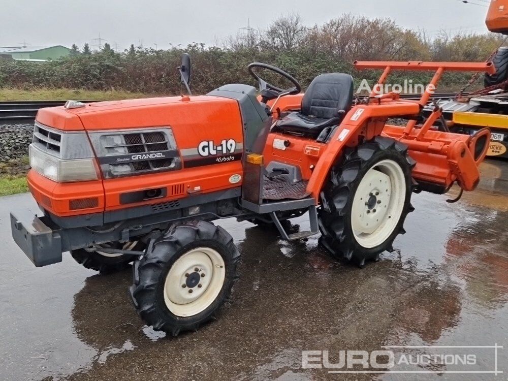 Prodaje se Kubota GL-19 mini traktor na aukciji