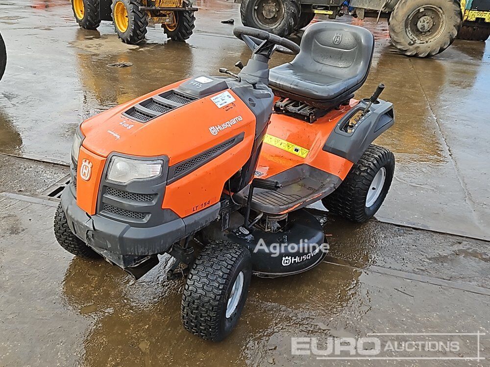 Prodaje se Husqvarna LT154 traktor kosilica na aukciji