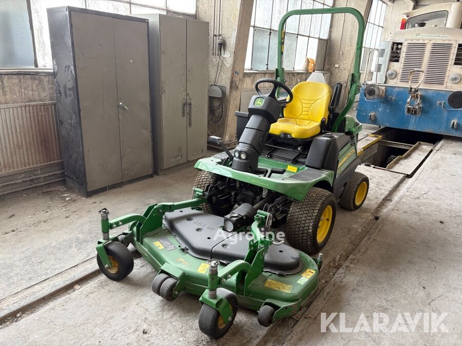 Prodaje se John Deere 1550 traktor kosilica na aukciji