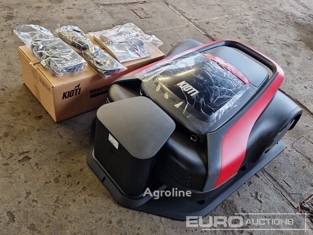Prodaje se Kioti L321HR Robot Lawnmower traktor kosilica na aukciji
