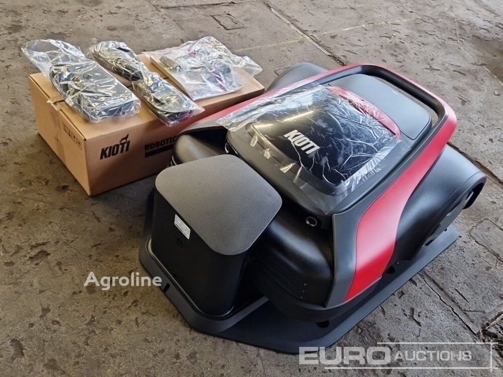 Prodaje se Kioti L321HR Robot Lawnmower traktor kosilica na aukciji