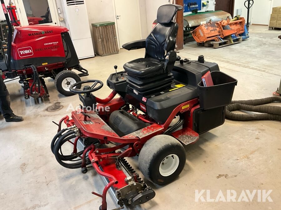 Prodaje se Toro Greenklippare / cylinderklippare Toro traktor kosilica na aukciji