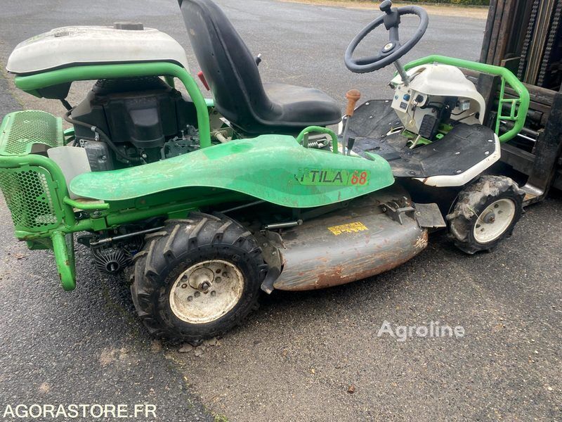 Prodaje se Etesia Attila 88 traktor kosilica na aukciji