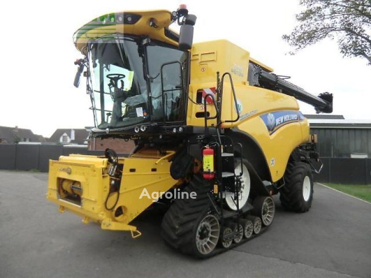 New Holland cr 8.80 stage5 raupe kombajn za žito