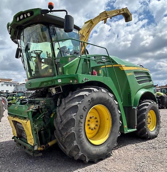 John Deere 8400 i krmni kombajn
