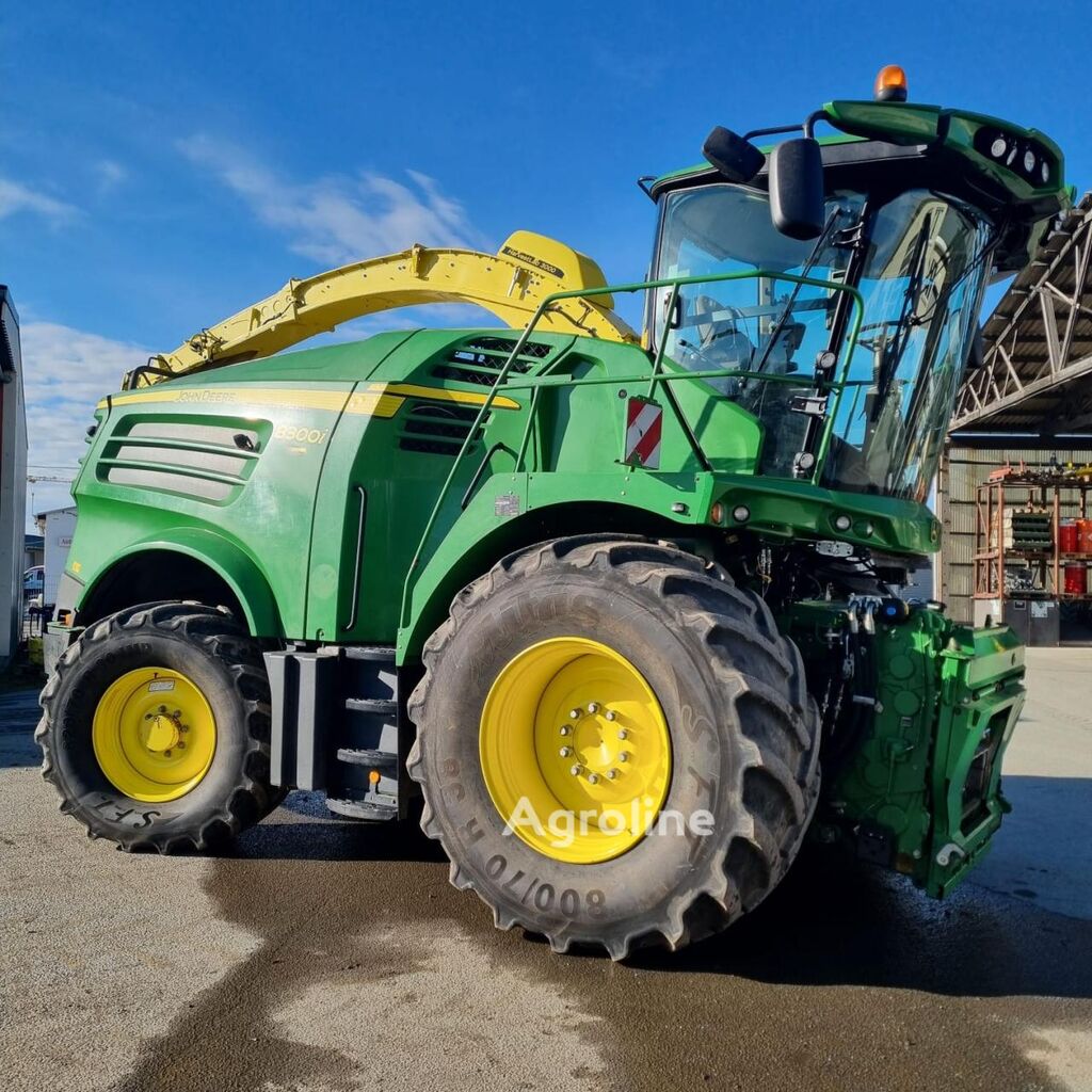 John Deere 8300i krmni kombajn