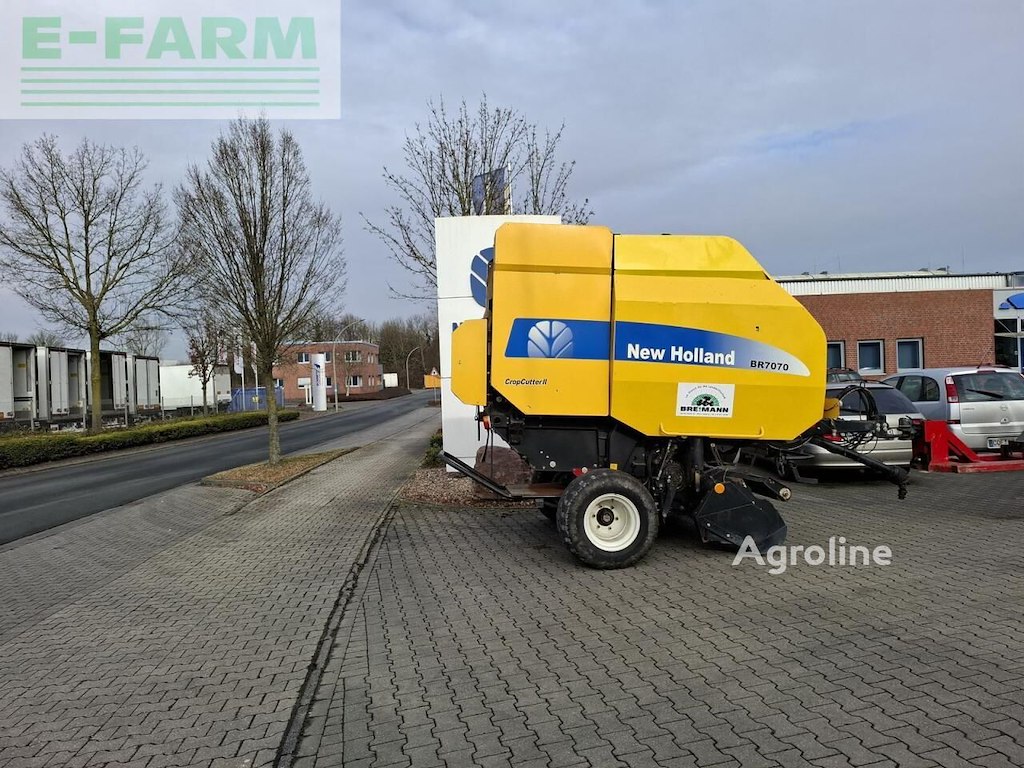 New Holland br 7070 balirka za četvrtaste bale