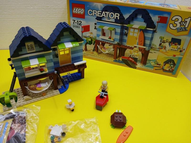 LEGO - Creator - Beachside Vacation 31063