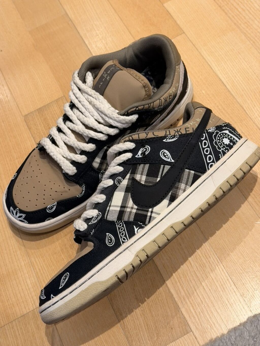 Nike SB Dunk Low “Travis Scott” – patike sa karakterističnim bandana i