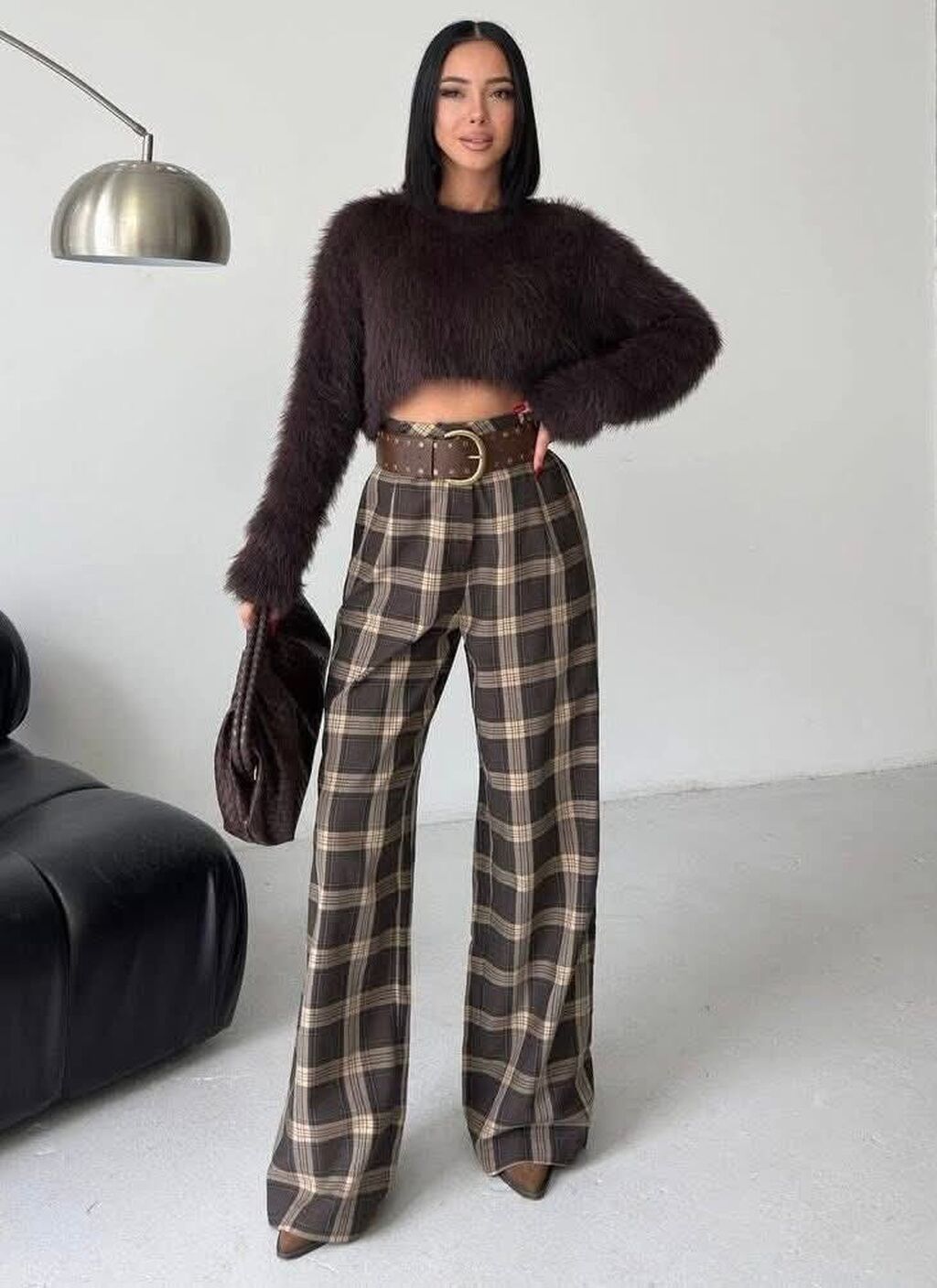 Široke karirane pantalone – visok struk - Model: wide-leg kroj sa