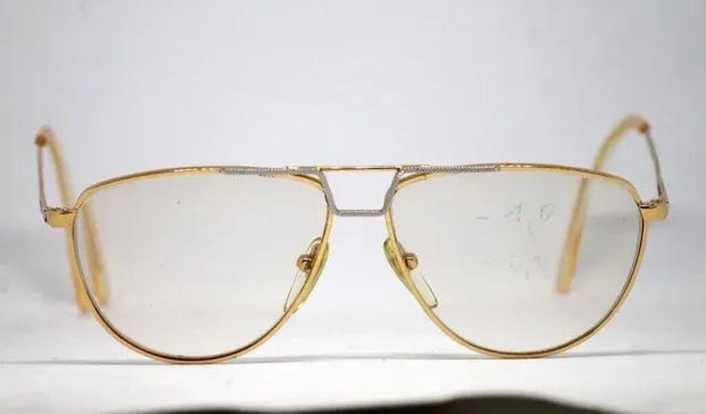 Vintage ZLATNI ESSILOR line dioprijski ram Original. ORIGINAL!