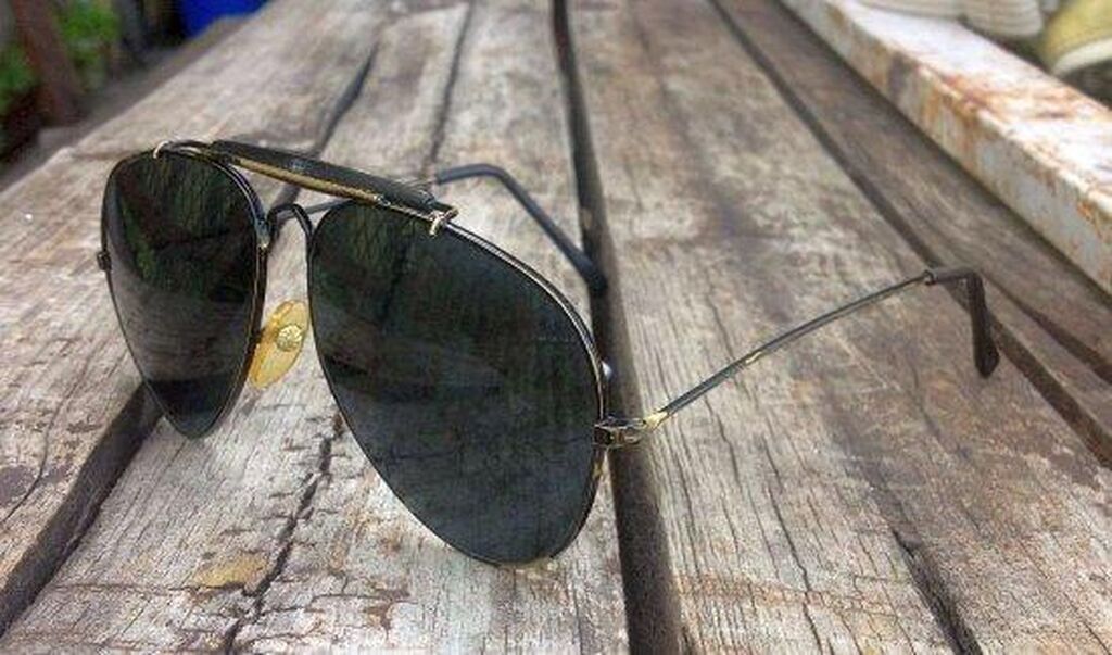 Vintage Black Aviator Sunglasses. Vintage naočare za sunce sa