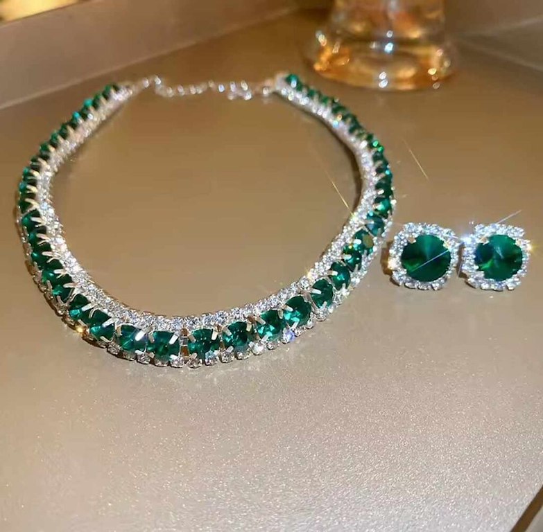 Set nakita sa zelenim kamenjem – ogrlica i minđuše - Elegantna