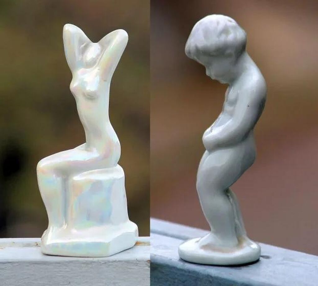 ART DECO porcelain NUDE LADY figurine. ART DECO porcelain NUDE LADY