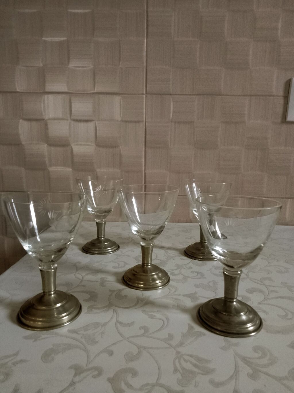 Vintage set od 5 čaša iz šezdesetih godina za vino/liker sa metalnim