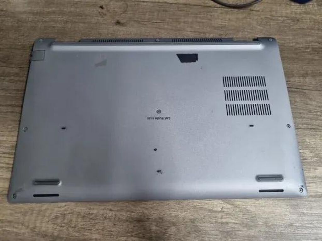 Donje kuciste za Dell Latitude 5520. ✨ Ispravno