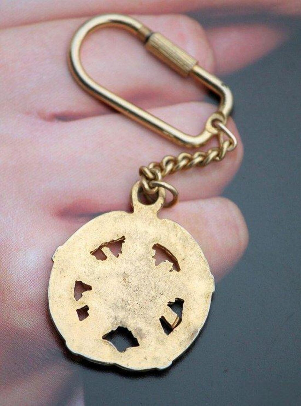 Privezak JNA jugoslovenska narodna armija Gold Tone. Privezak JNA