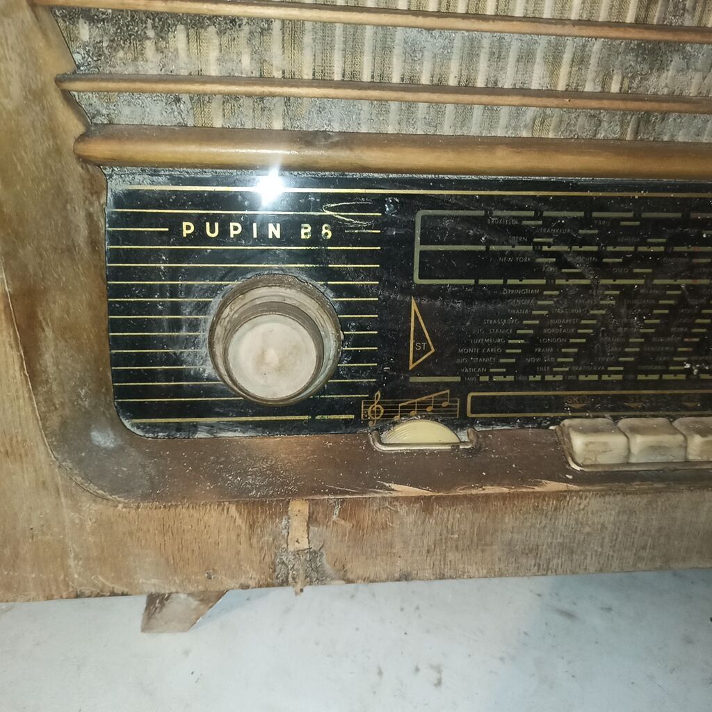 Vintage radio aparat Pupin P5 - Model: Pupin P5 (lampni radio) -