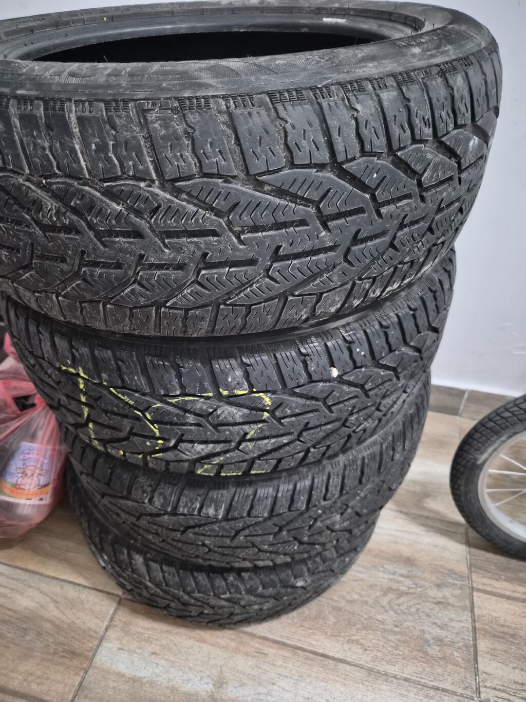 Zimske gume 205/55 R16 94H – komplet 4 komada - Dimenzije: 205/55 R16