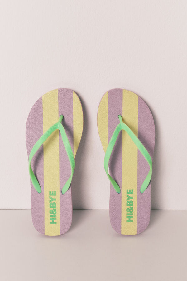 Lila gestreifte Flip-Flops