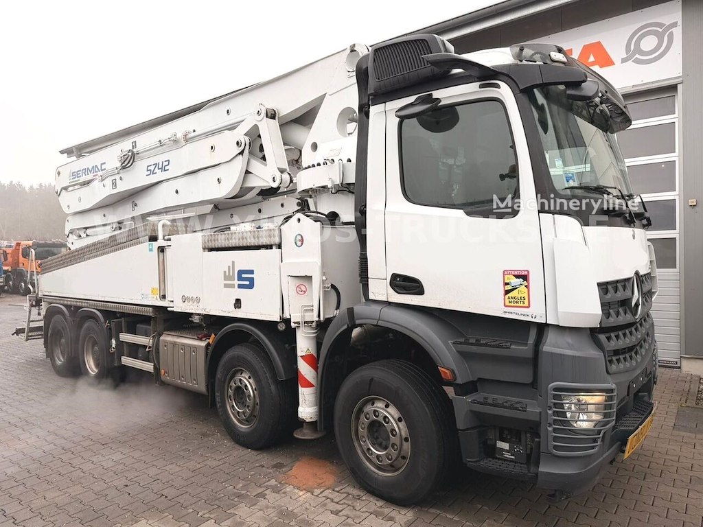 Mercedes-Benz Arocs 8X4 SERMAC 42M5Z - 180M3/H - 600H pumpa za beton