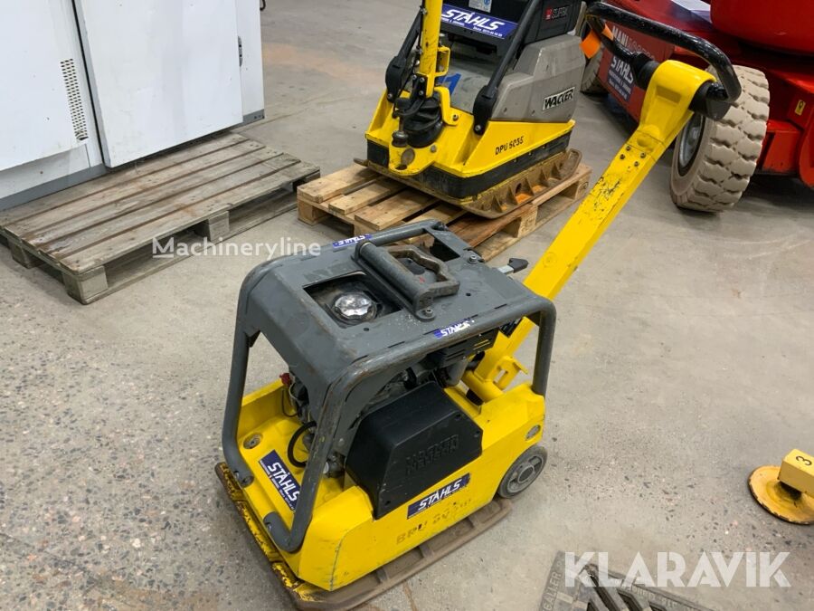 Prodaje se Wacker Neuson BPU 3050A vibro ploču na aukciji