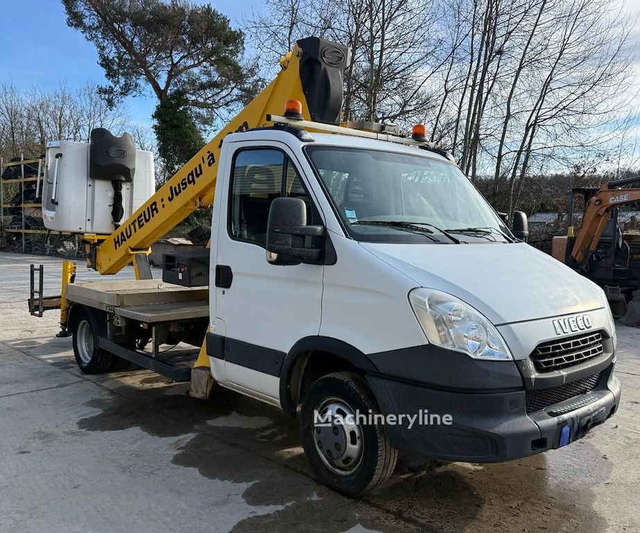IVECO Daily 35C11 auto dizalica s korpom
