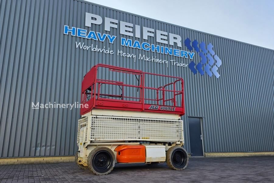 JLG 4069LE Electric, 14.2m Working Height, 360kg Capac makazasta platforma