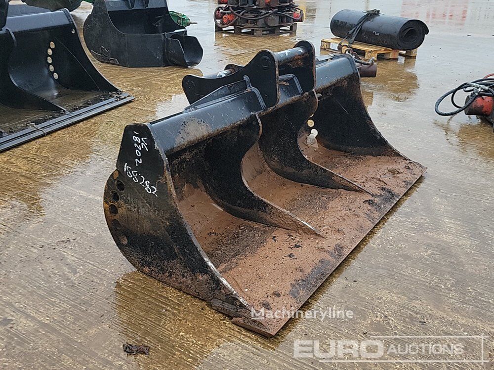 Prodaje se Rhinox 72" Ditching Bucket 60mm Pin to suit 10 Ton Excavator kašiku za gradiranje na aukciji
