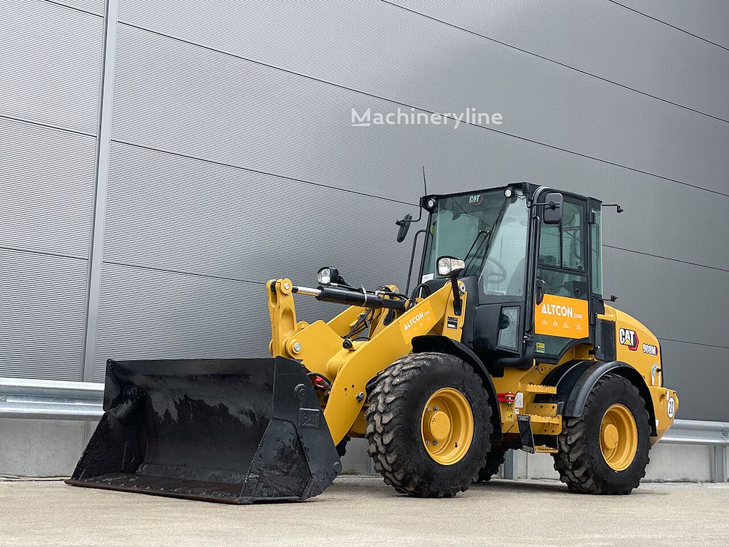 Novi Caterpillar 908M prednji utovarivač