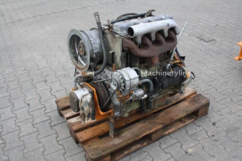Deutz Motor Second Hand 12 pe Palet de Lemn za Deutz F4L912 građevinske mašine